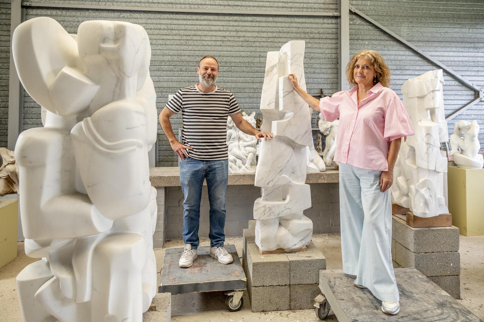 Nu is het echt voorbij: Chris Martin en Dakota Johnson zetten na 8 jaar ...