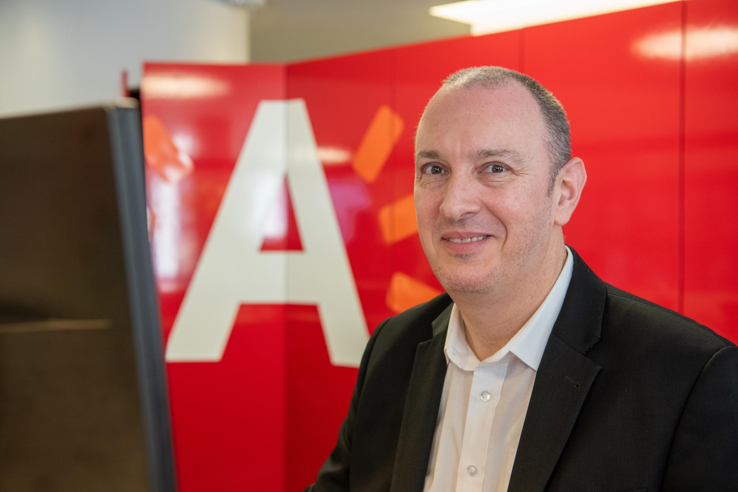 Binnenkijken in 70-jarige Bell-toren: een icoon met de meest ...