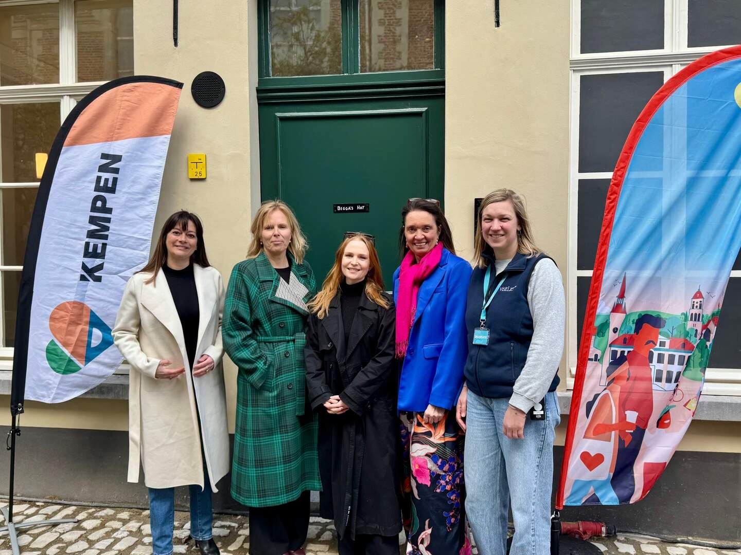 Clara Cleymans komt in Begijnhof van Lier gerestaureerde panden openen ...