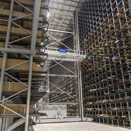 Reynaers Aluminium geeft inkijk in hypermoderne magazijnen van 23 ...