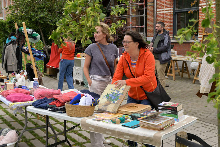 Bewoners André Ullenslei halen hartje op aan eerste wijkfeest | GVA
