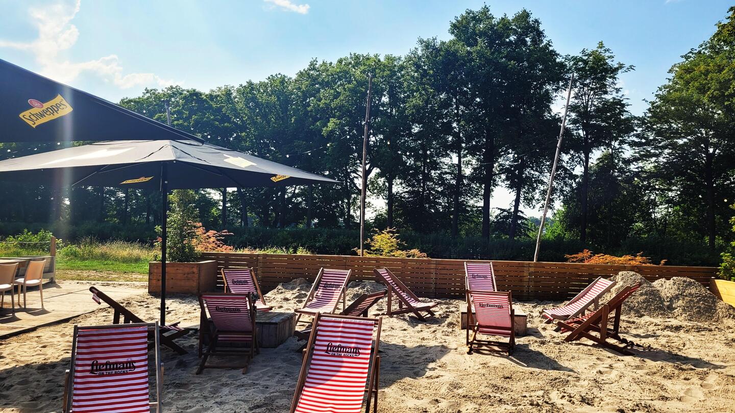 Nieuwe zomerbar Bar Brique opent langs het water in Sint-Lenaarts | GVA