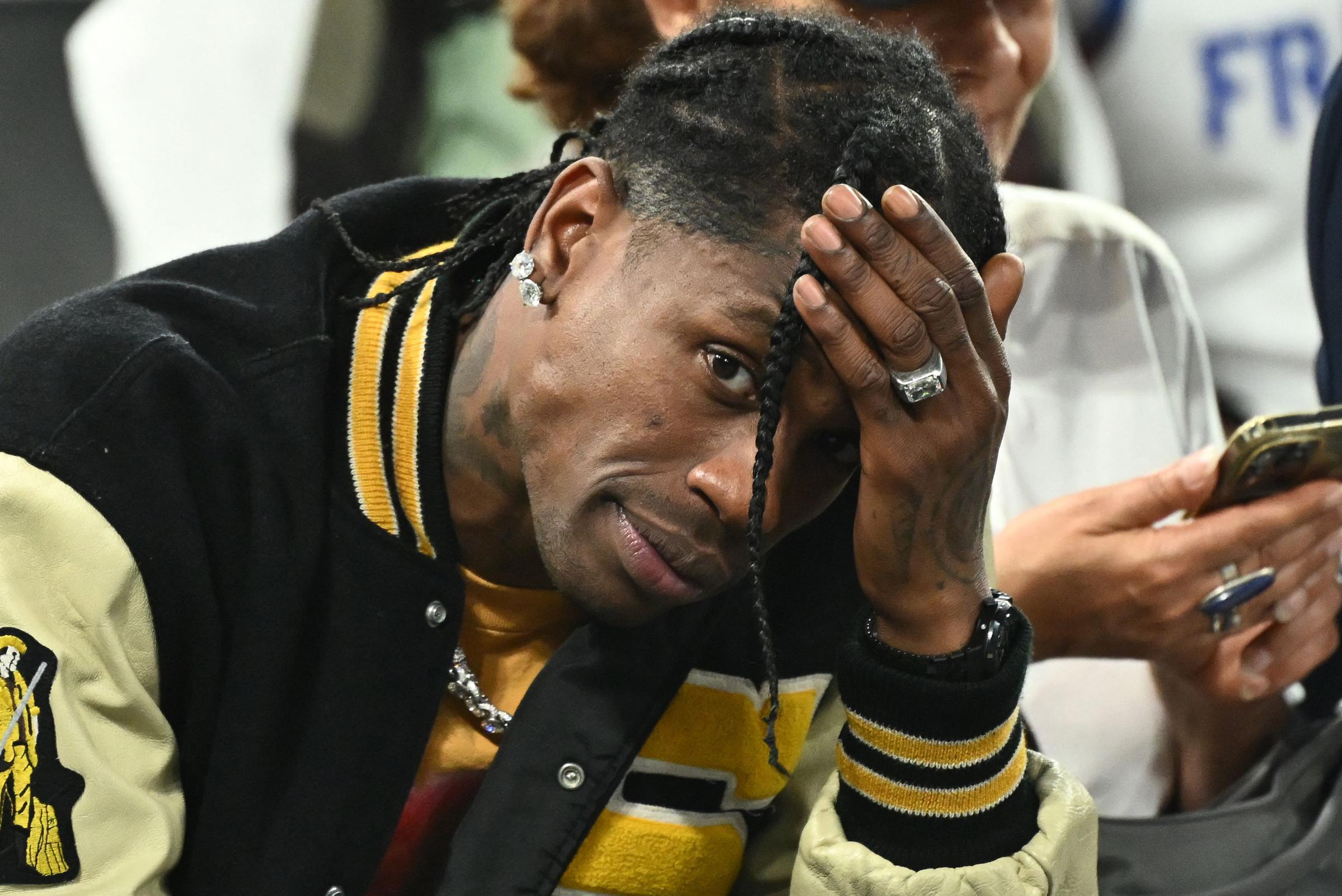 Amerikaanse rapper Travis Scott opgepakt in Parijs na vechtpartij | GVA