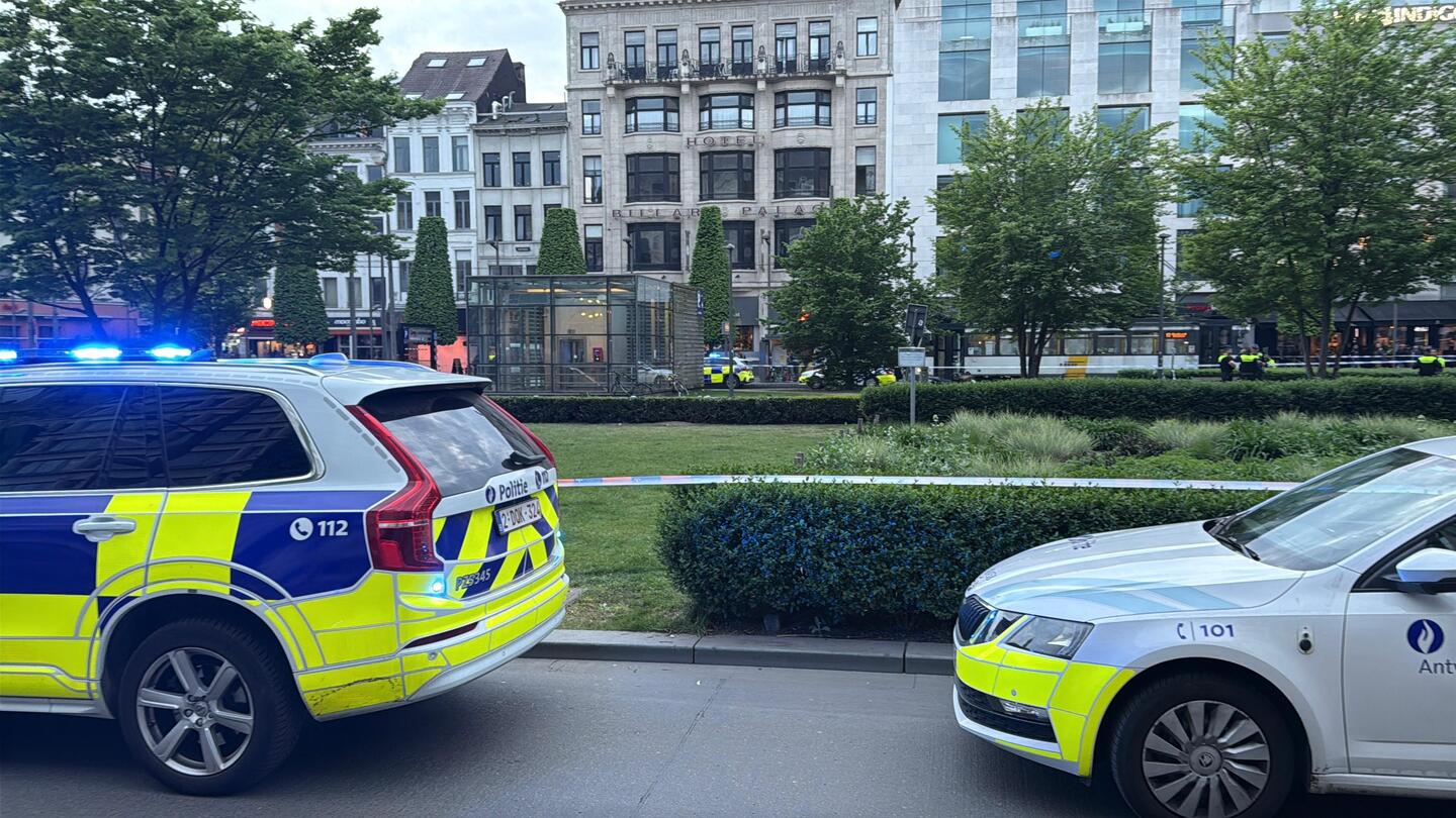 Vier gewonden door messteken bij nieuwe grote vechtpartij op Koningin ...