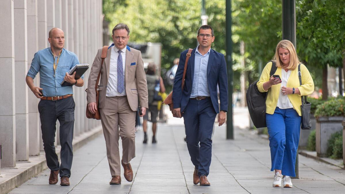 De Wever vraagt overheidsdiensten om besparingen, maar justitie wil ...