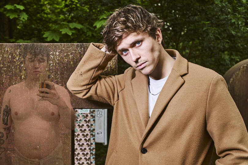 Ian Thomas gooide zijn leven radicaal om: “Toen er 3 journalisten belden tijdens die tv ...