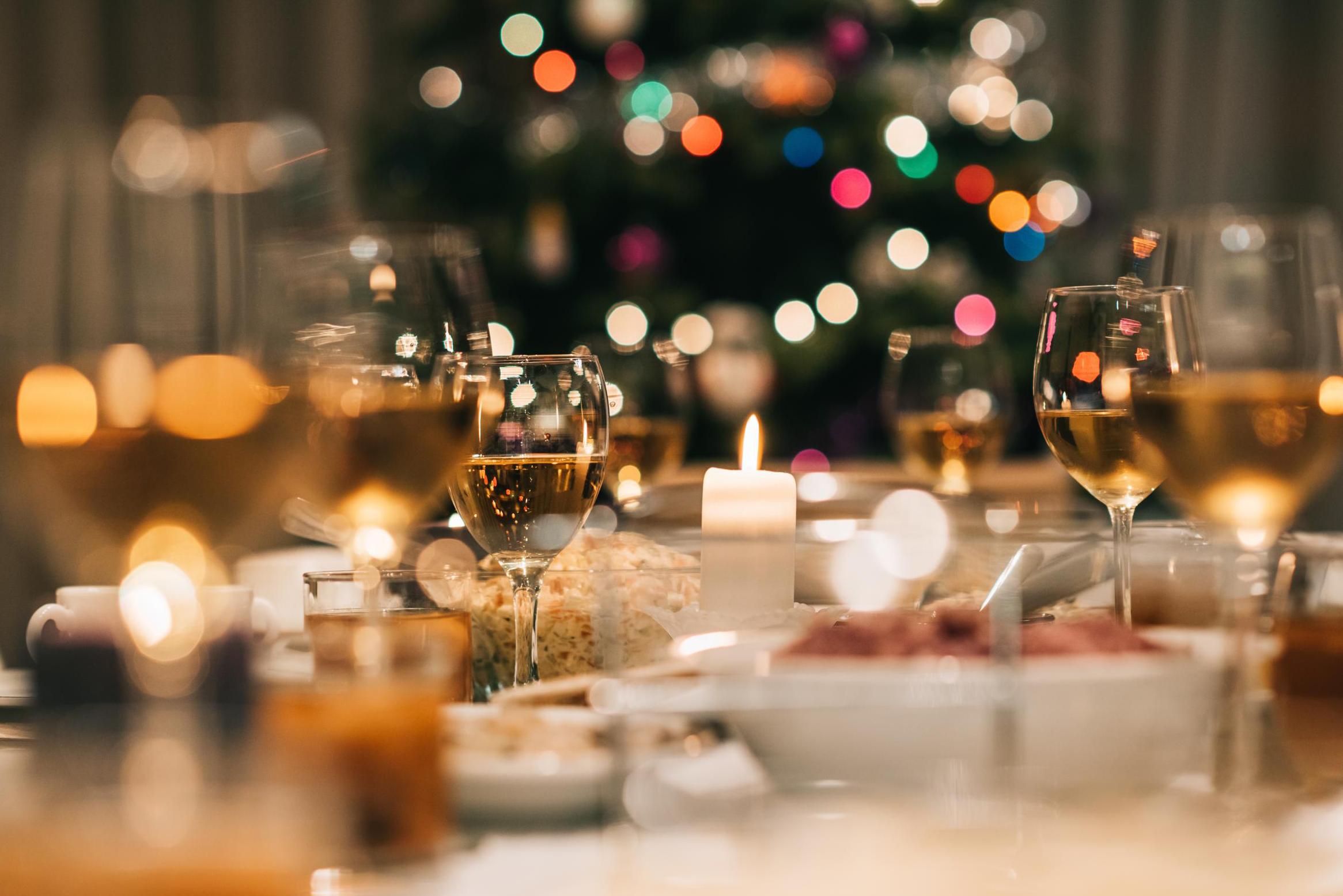 Daar komen de familieruzies op het kerstfeest weer: vaak conflicten aan ...