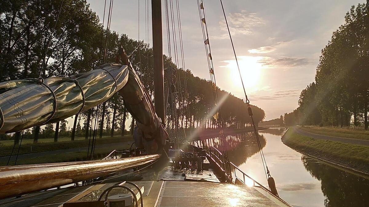CO2-neutrale STROOMboot vaart langs Wintam en trakteert op uniek ...