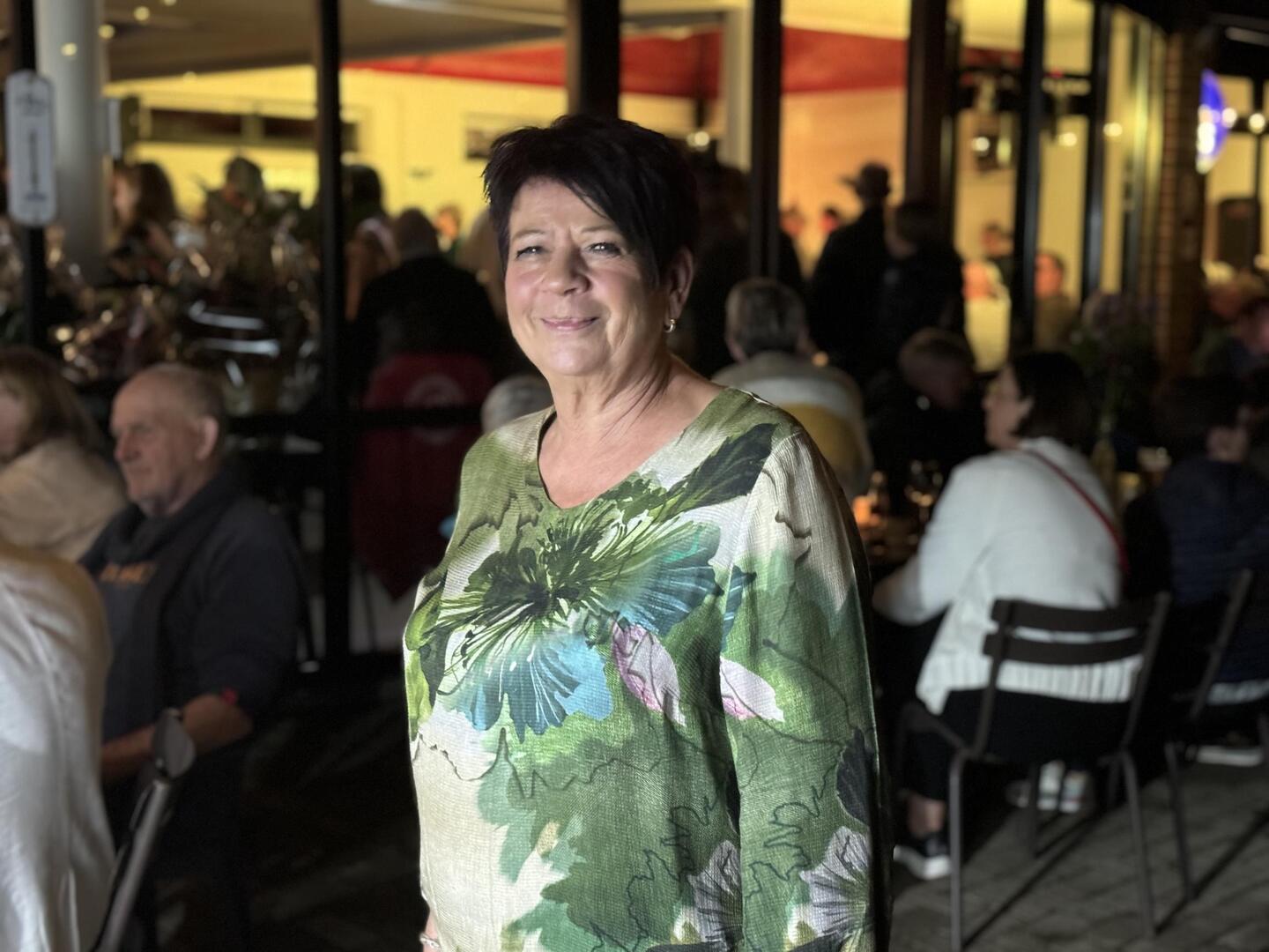 “Ik heb dit gemist”: café De Waterlander heropent na renovatiewerken ...