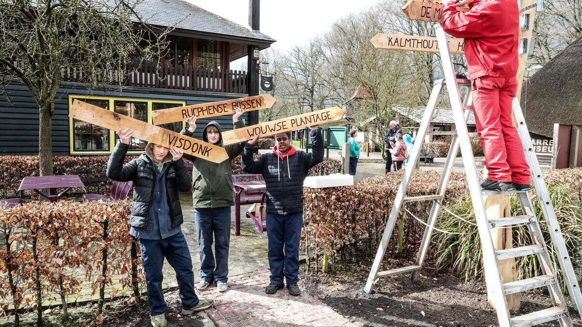 Jubilerend VVV Toerisme Essen toont jaarlijks 12.000 toeristen de weg ...