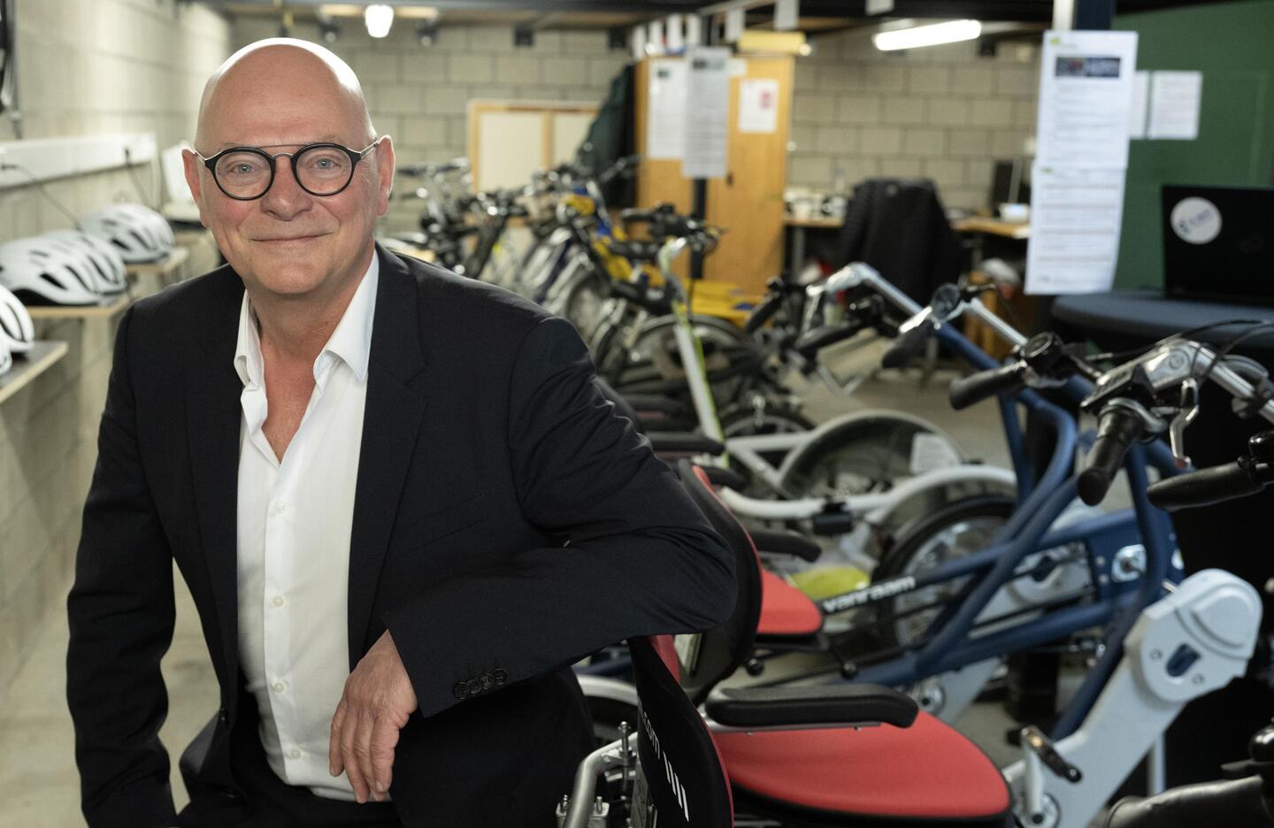 Nieuwe website bundelt deelfietsen voor personen met beperking: “We ...