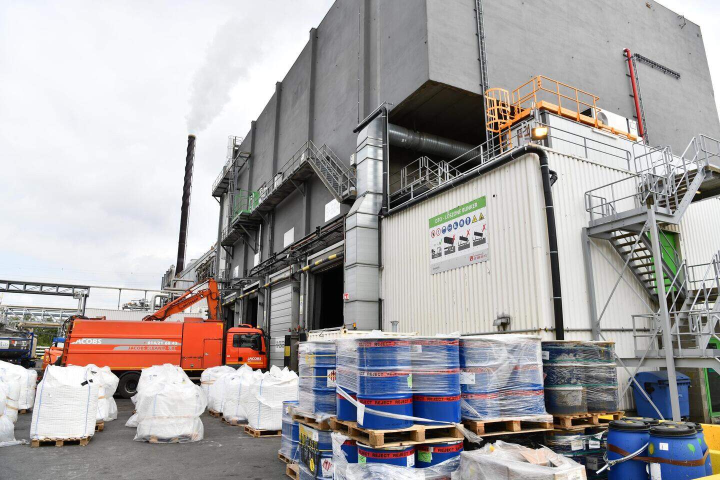 PFAS aangetroffen in bodem rond Indaver, ook in landbouwgrond: vorm van ...
