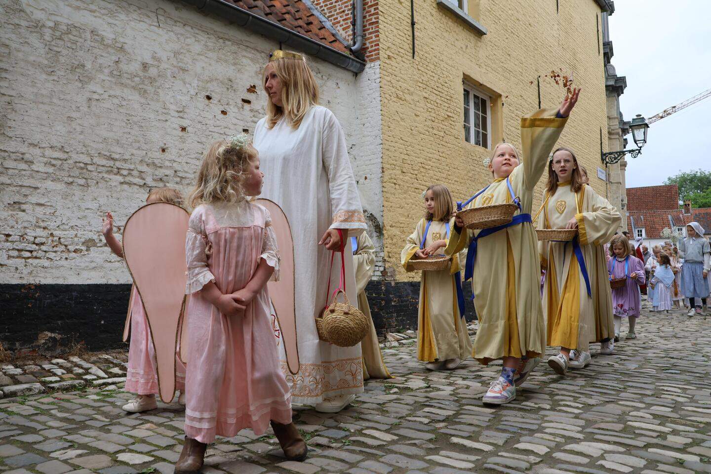 Mariale Kinderprocessie trekt zondag opnieuw door Liers begijnhof | GVA