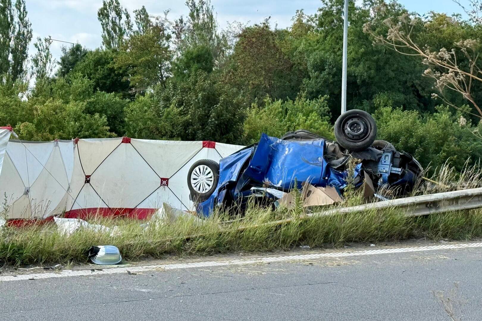 35-jarige man overleden na ongeval op E19 in Mechelen-Noord: “Verloor ...