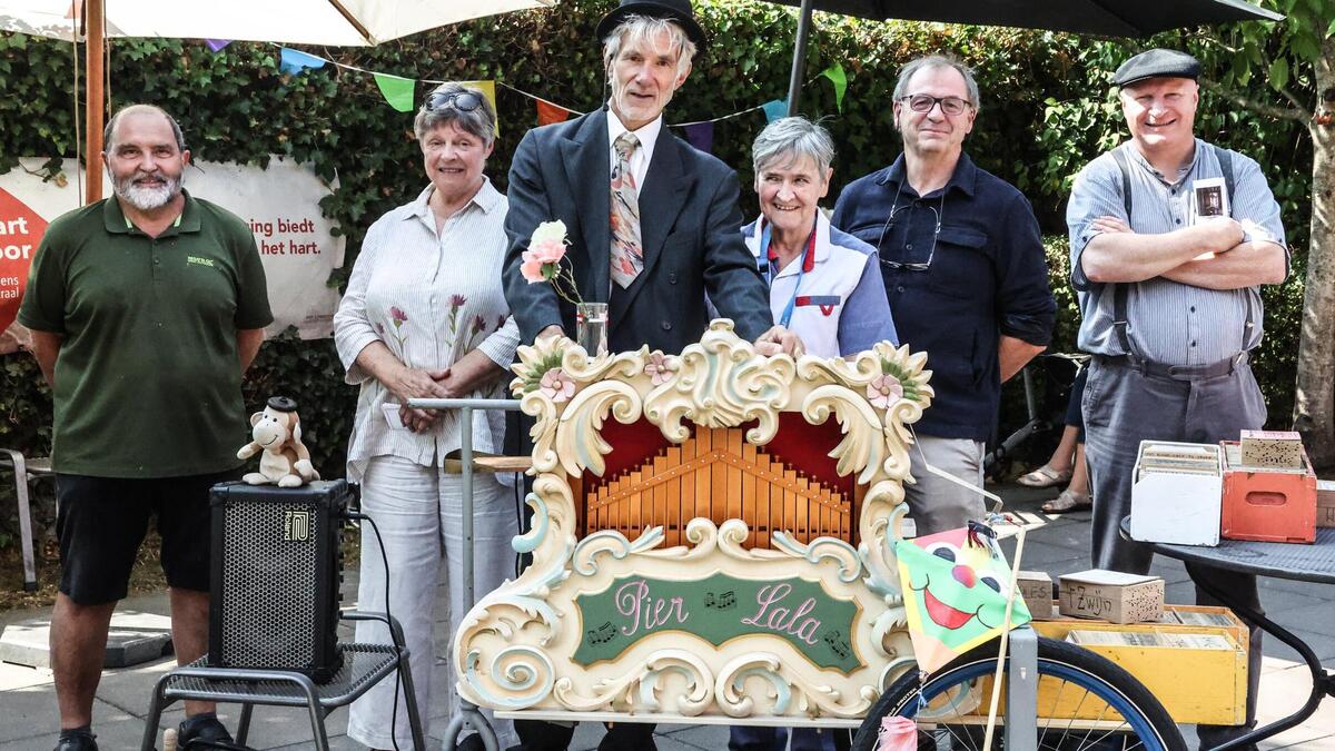 Wzc Aalm. Cuypers opent artistieke wandeling langs werken van regionale ...