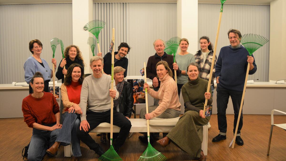 Acteur Karel Deruwe wint samen met andere Zoerselaars hark omdat hij ...