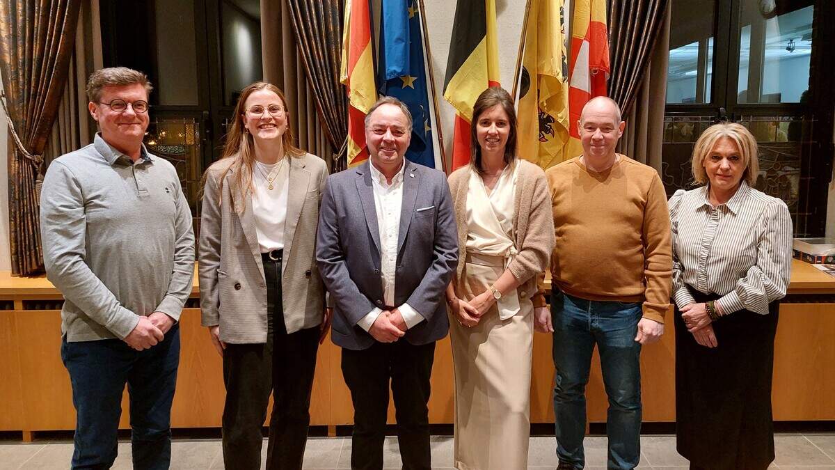 Patrick Geuens kondigt burgemeesterswissel aan: "Natalie komt nog ...