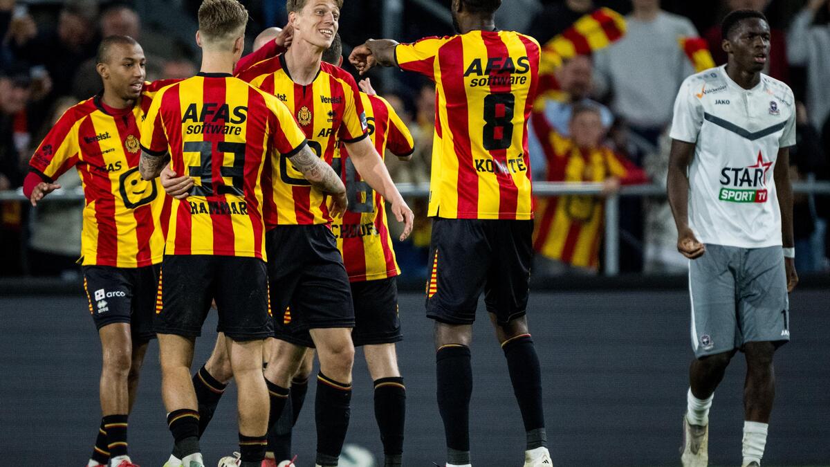 KV Mechelen smeert Dender 5-2-pandoering aan en neemt de leiding in ...