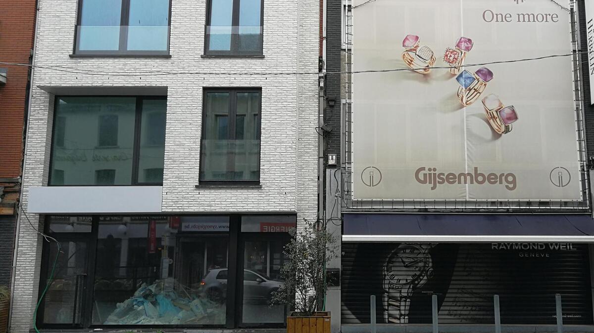 Drie Roemenen staan terecht voor inbraakpoging bij juwelier Gysemberg ...