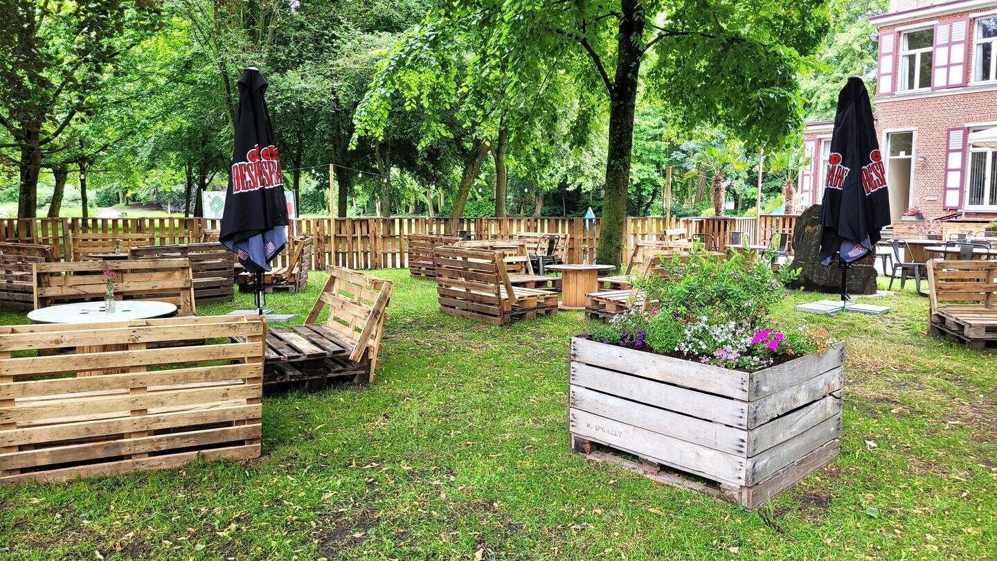 Zomerbar Bar Bracht opent opnieuw de deuren in het Gemeentepark ...