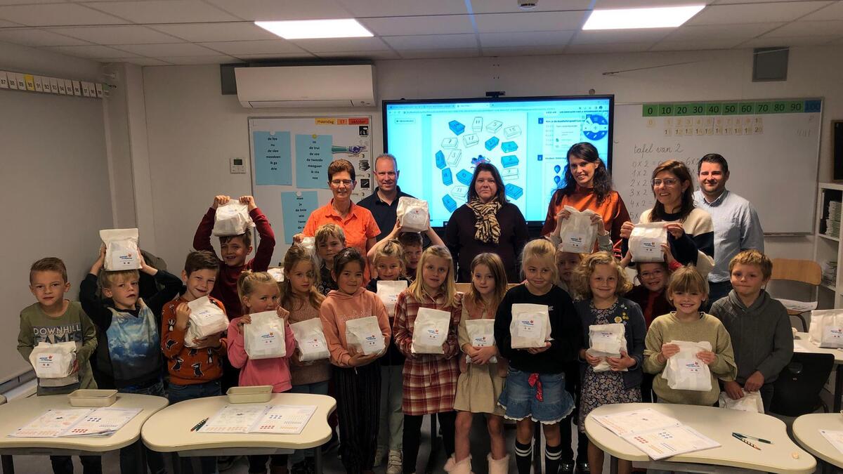 Zoektocht naar letters en paaseitjes bij lokale handelaars leidt naar ...