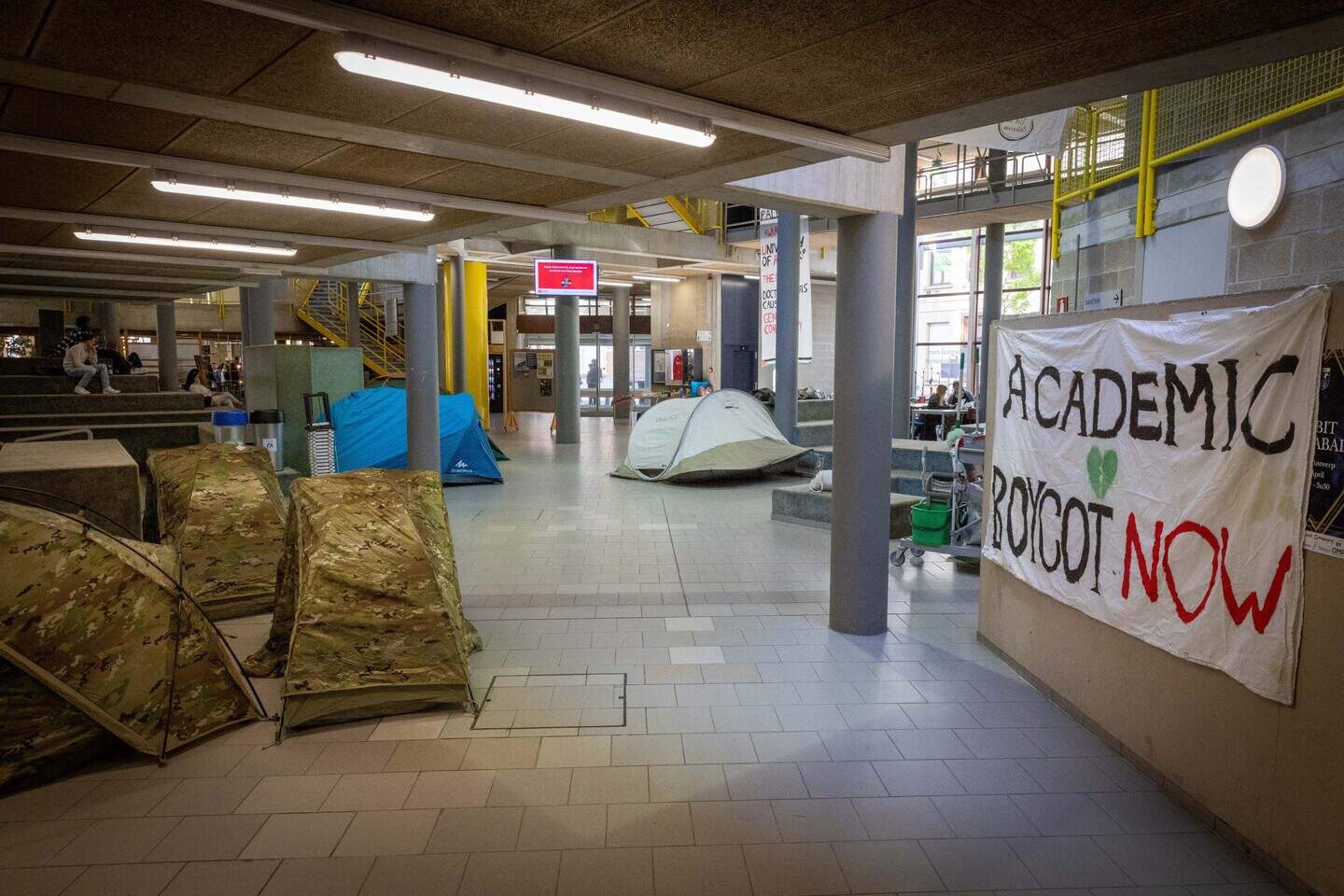 Net als twee jaar geleden: Pro-Palestina studenten bezetten campus ...
