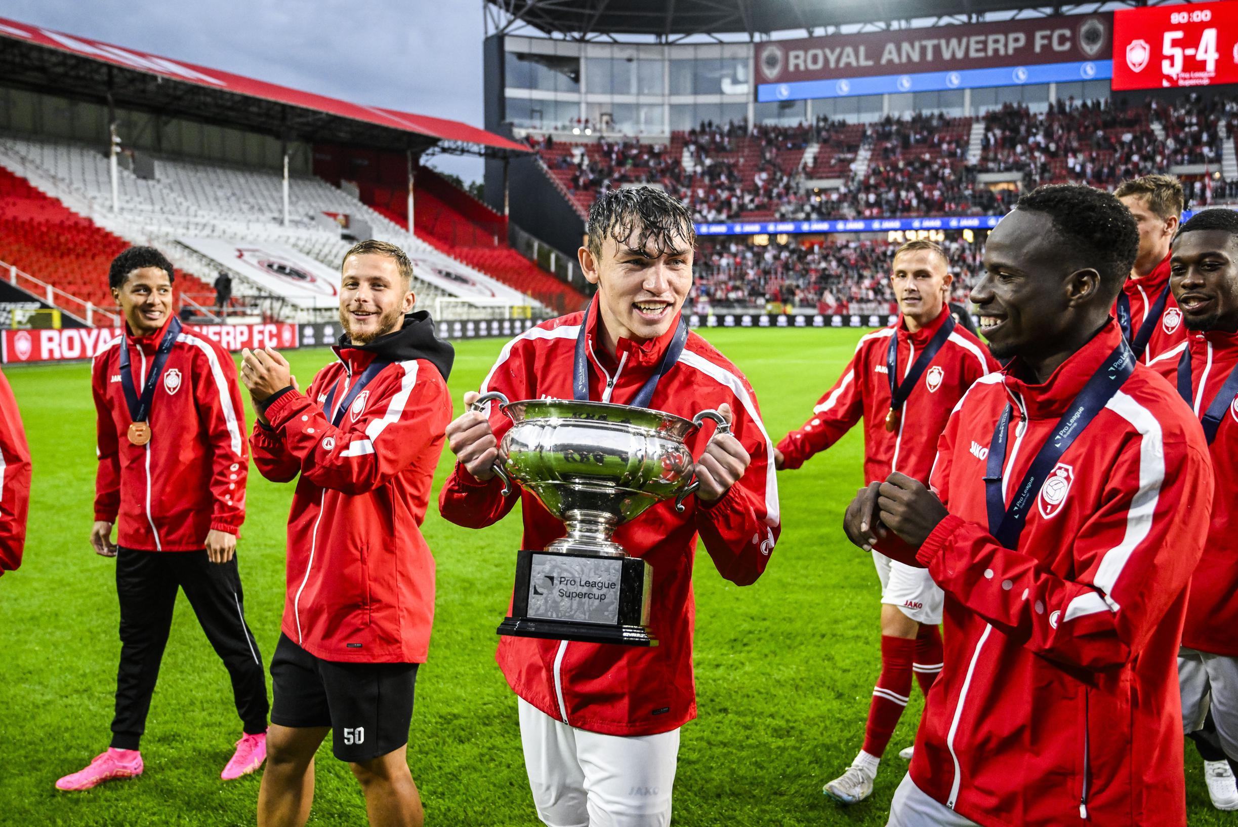 OFFICIEEL. “Welcome home”: Sam Vines verlaat Antwerp en keert terug ...