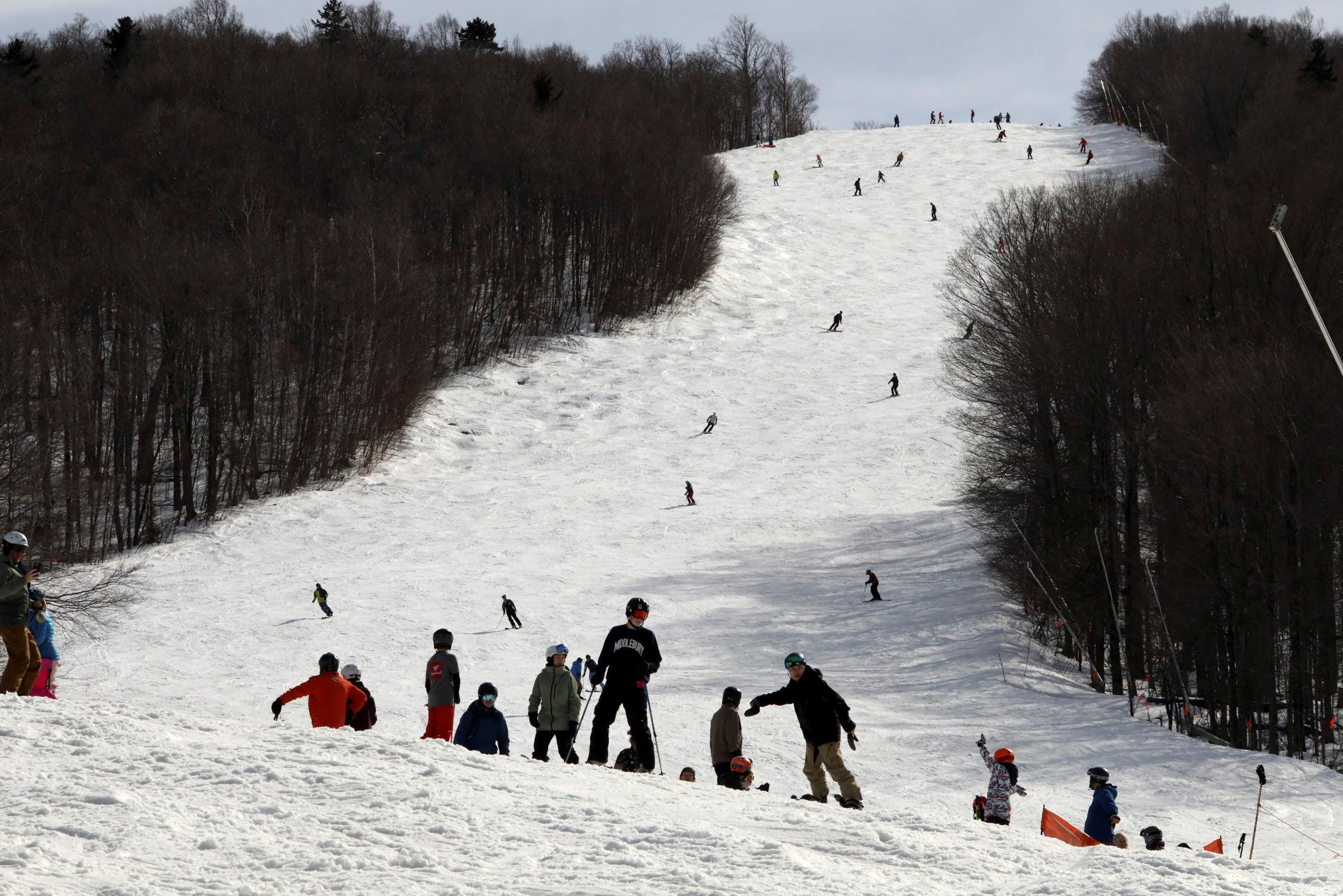 Jongen (16) uit Kasterlee overleden na ongeluk op skipiste in Italië ...