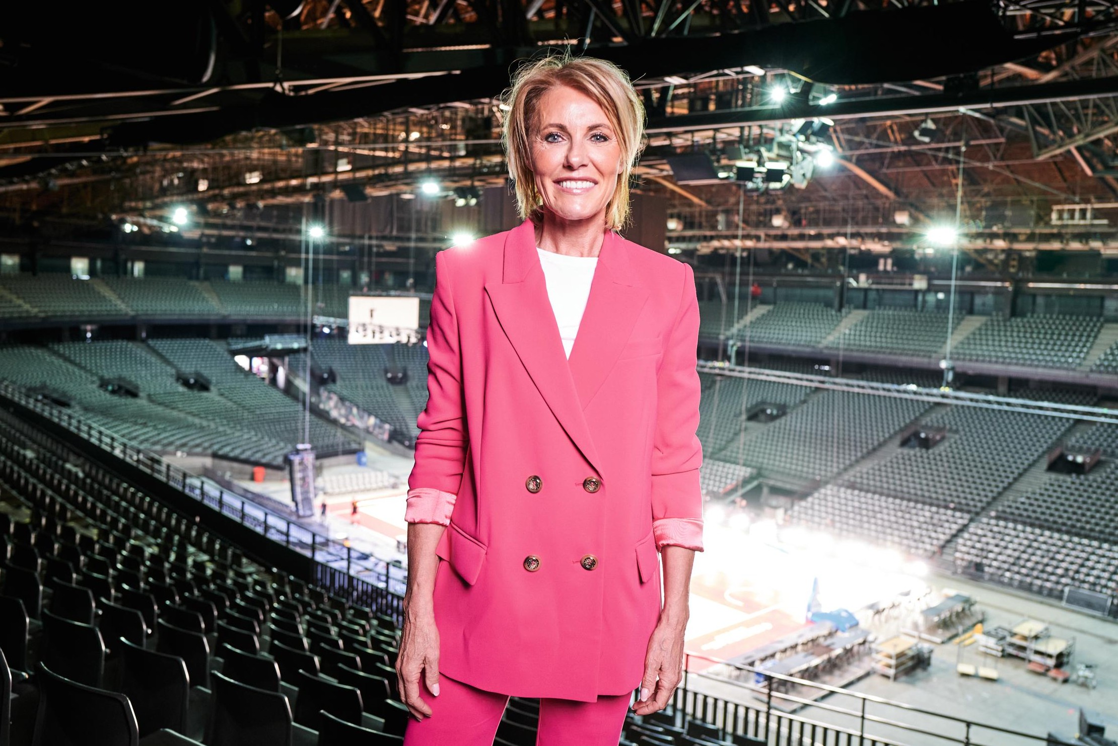 Na twee jaar stilte een knaller van een comeback: Dana Winner nodigt ...