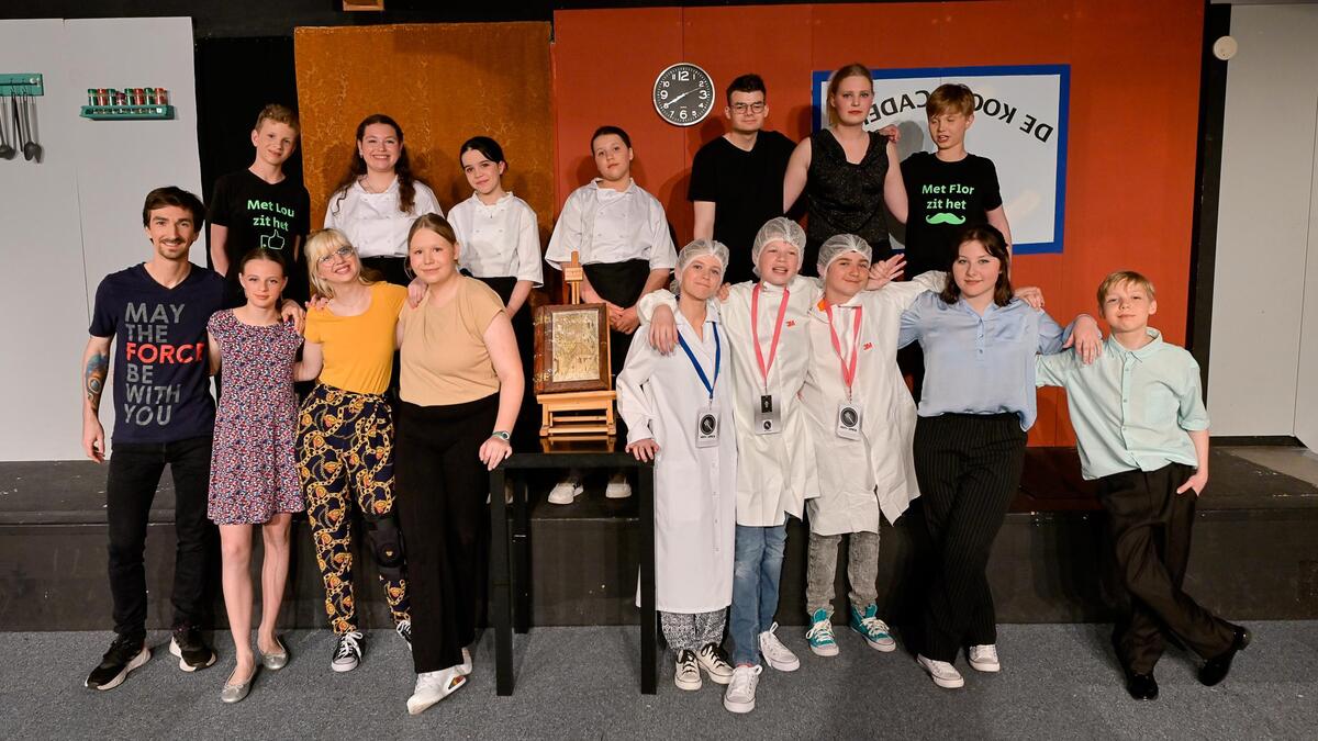 Enaxi Jeugdtoneel viert jubileum met bejubelde musical | GVA