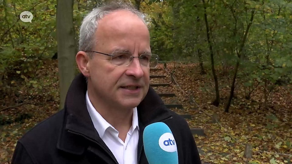 Vooruit wil "stevig woordje praten" met Van Doesburg over aanpak ...