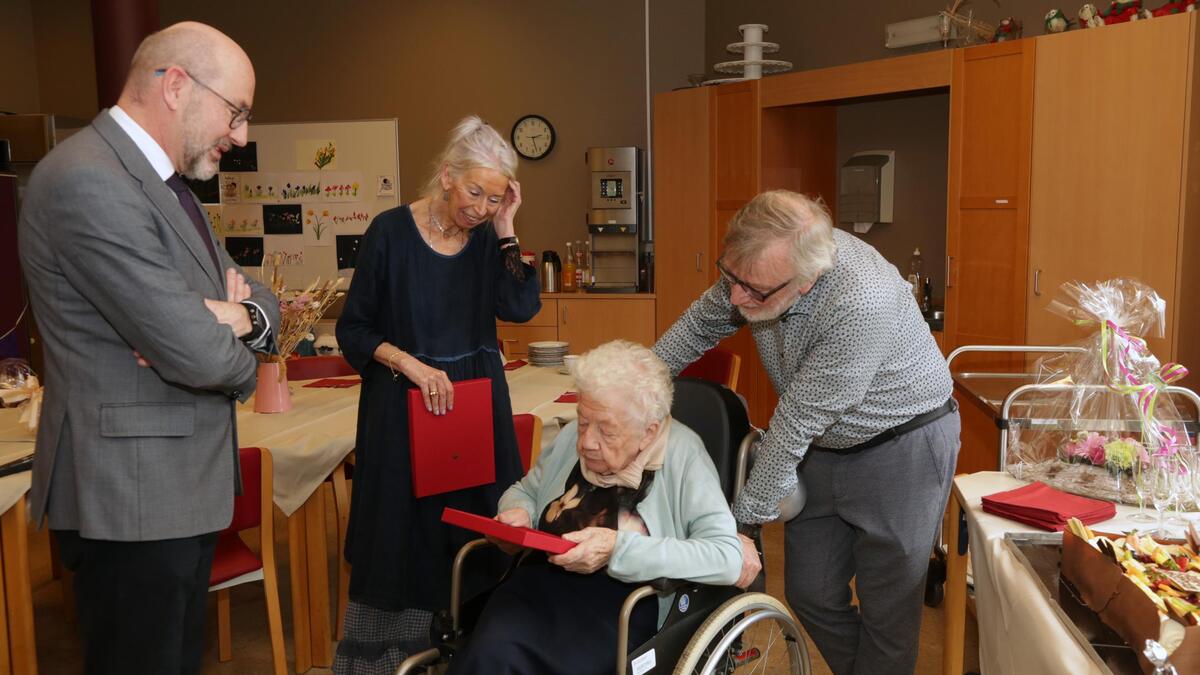 Maria Wijns viert haar honderdste verjaardag. Oudere Mariaburgers ...