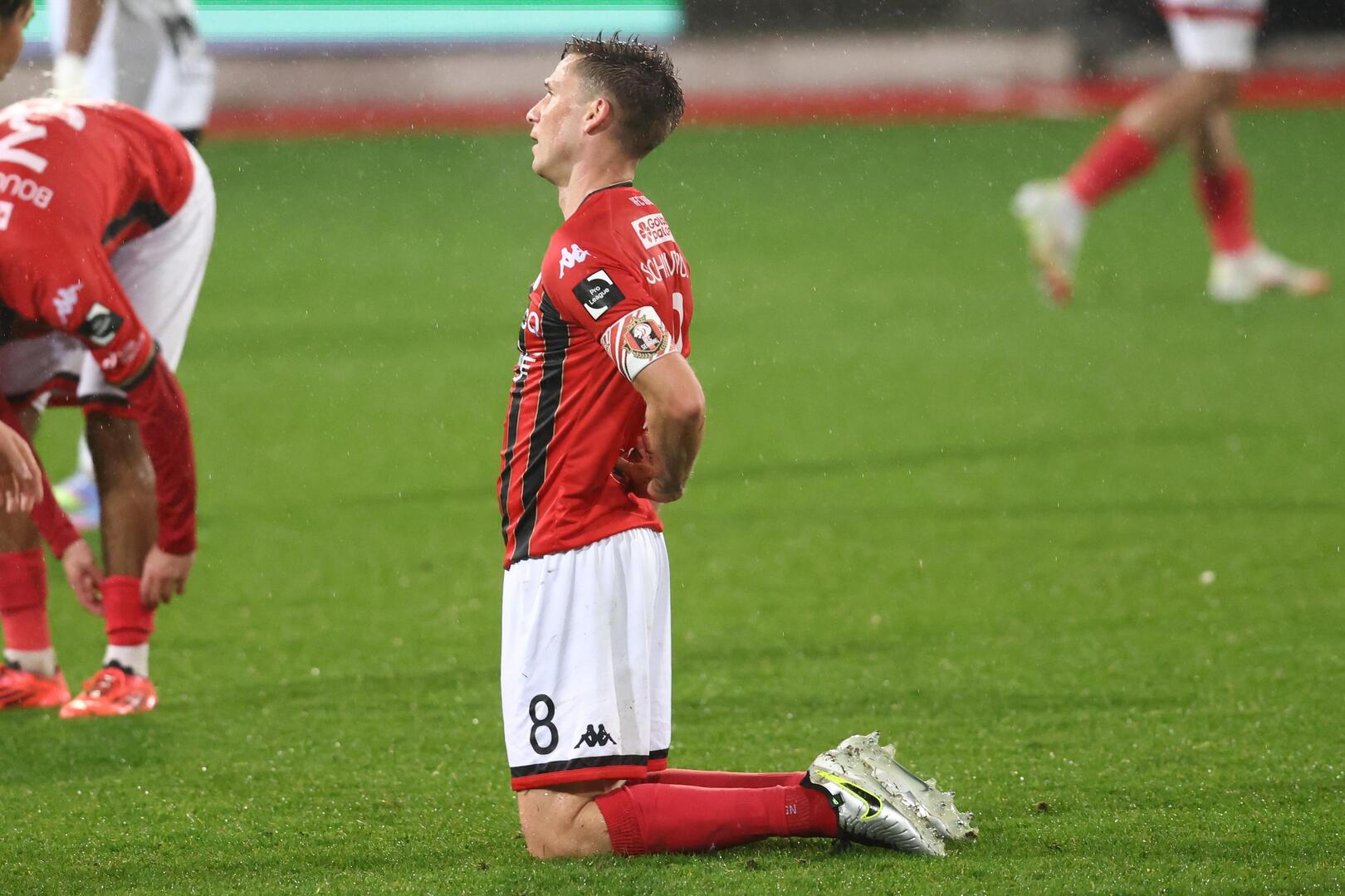 Lierse eist duidelijkheid rond licentieaanvraag Lokeren-Temse en dreigt ...