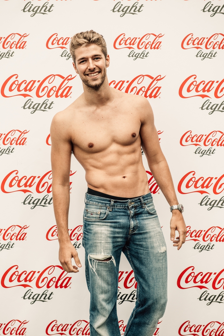 Dit is de nieuwe Coca-Cola hunk | GVA