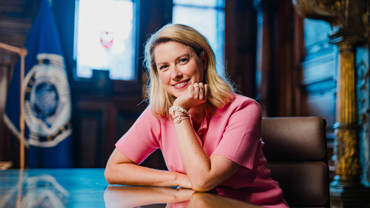 Els van Doesburg is anderhalf jaar burgemeester: "Ik ontvang mails ...