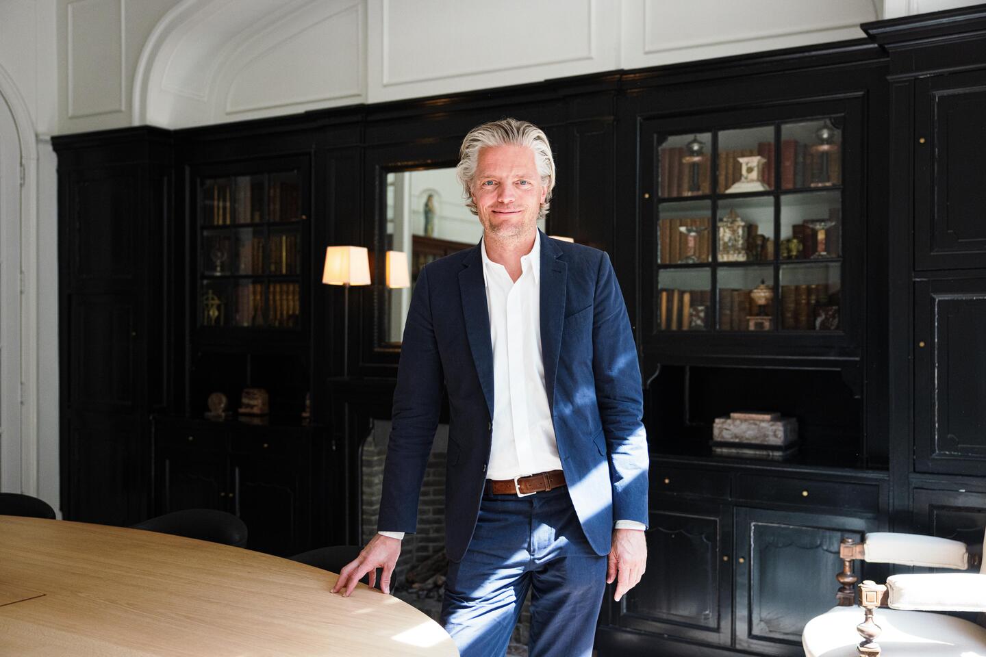 Op bezoek in het advocatenkantoor van Sarah ‘De Mol’ Loos: “Al die tijd ...