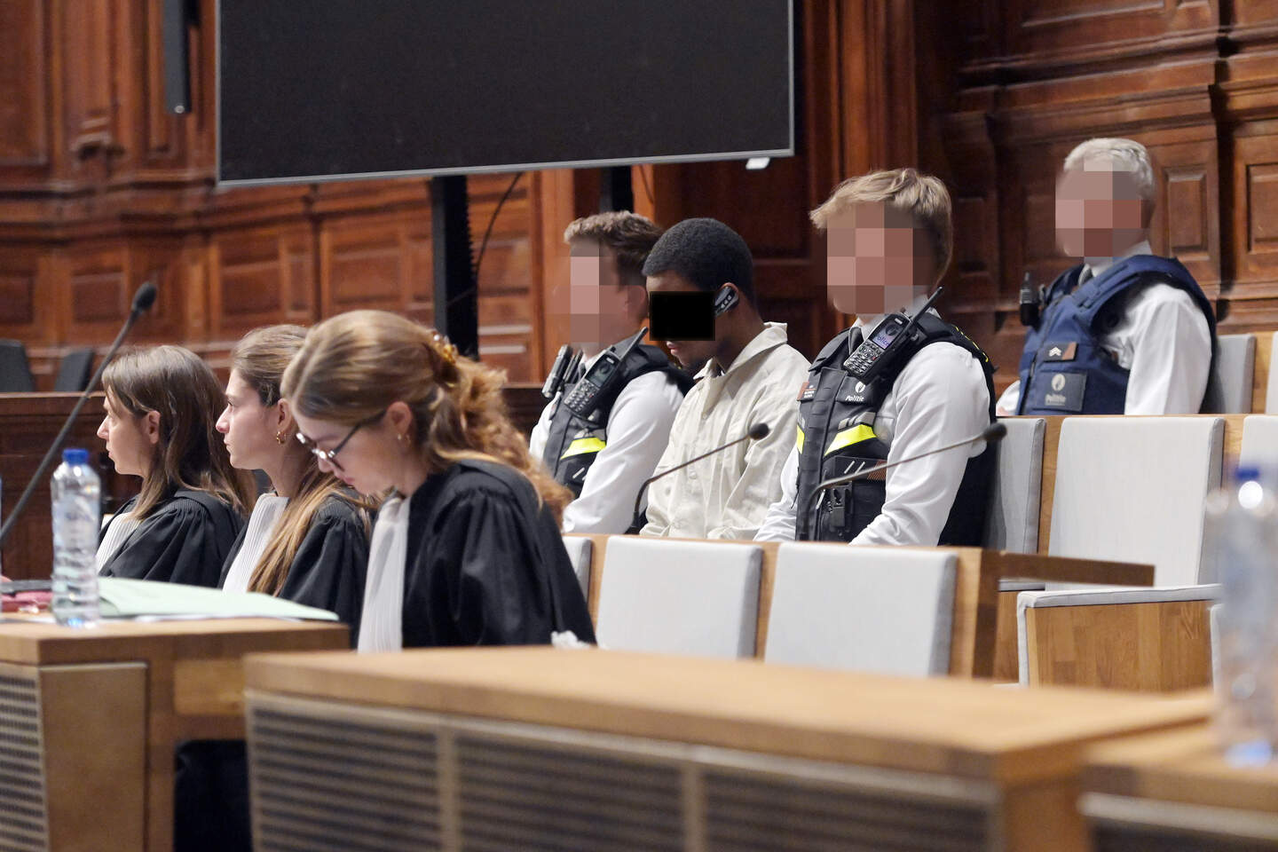 ASSISEN. Onderzoek naar ‘koffermoord’ toegelicht: de dader was haar ...