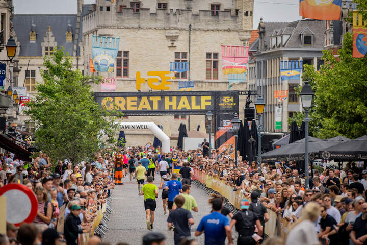 Lopers klinken positief over parcours van eerste halve marathon in ...