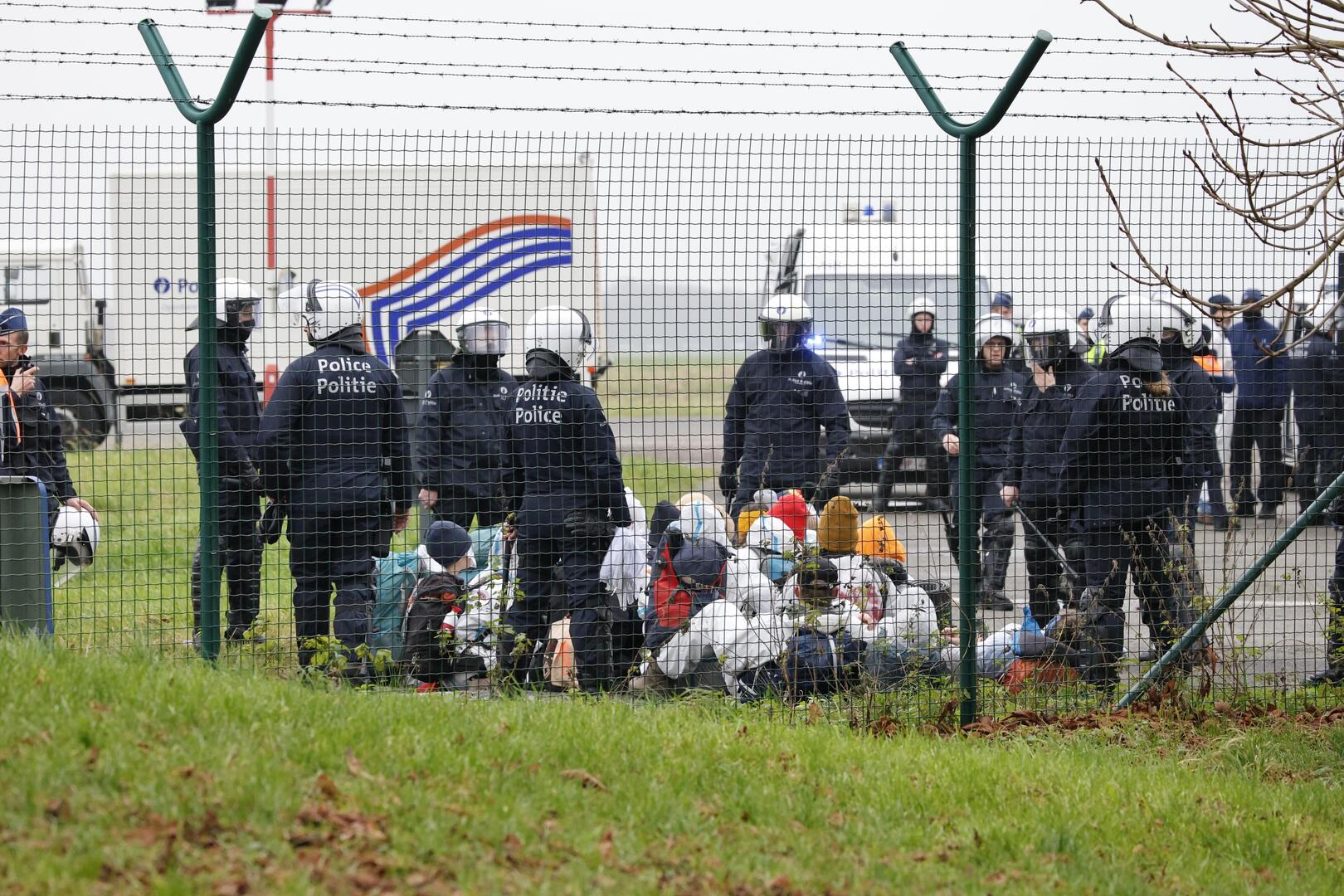 Start to dj-wedstrijd van MNM nu ook op VRT MAX: vier Antwerpse ...