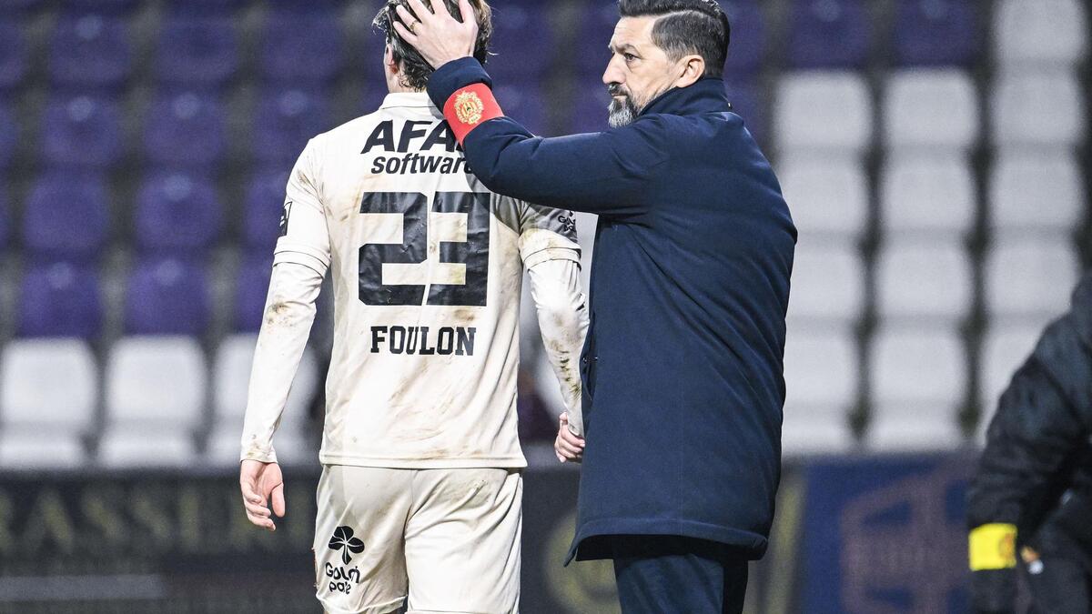 Besnik Hasi (KV Mechelen) moet nu ook Daam Foulon enkele weken missen ...