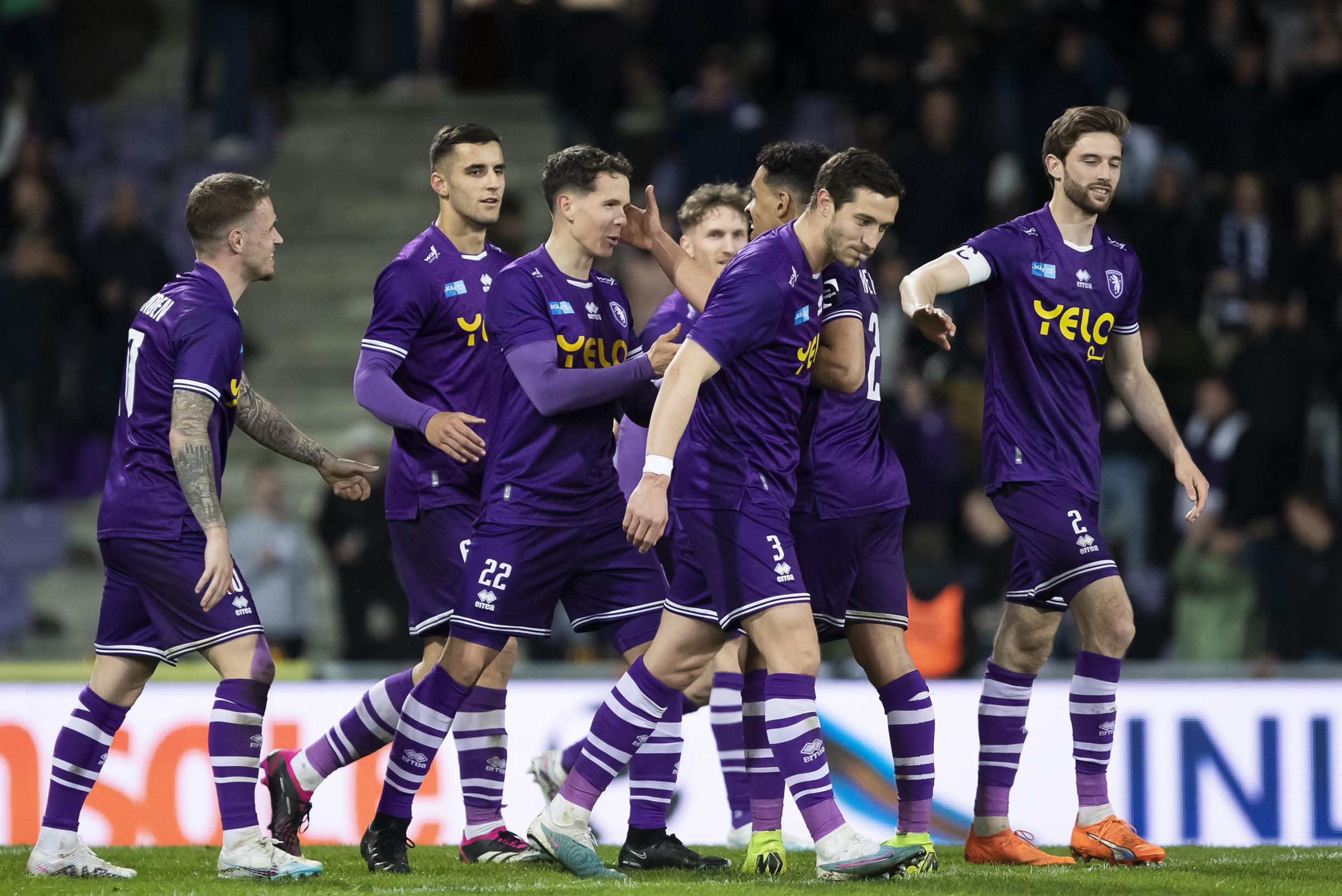 Van Himbeeck geeft heerlijke assist bij eerste basisplaats op het Kiel ...