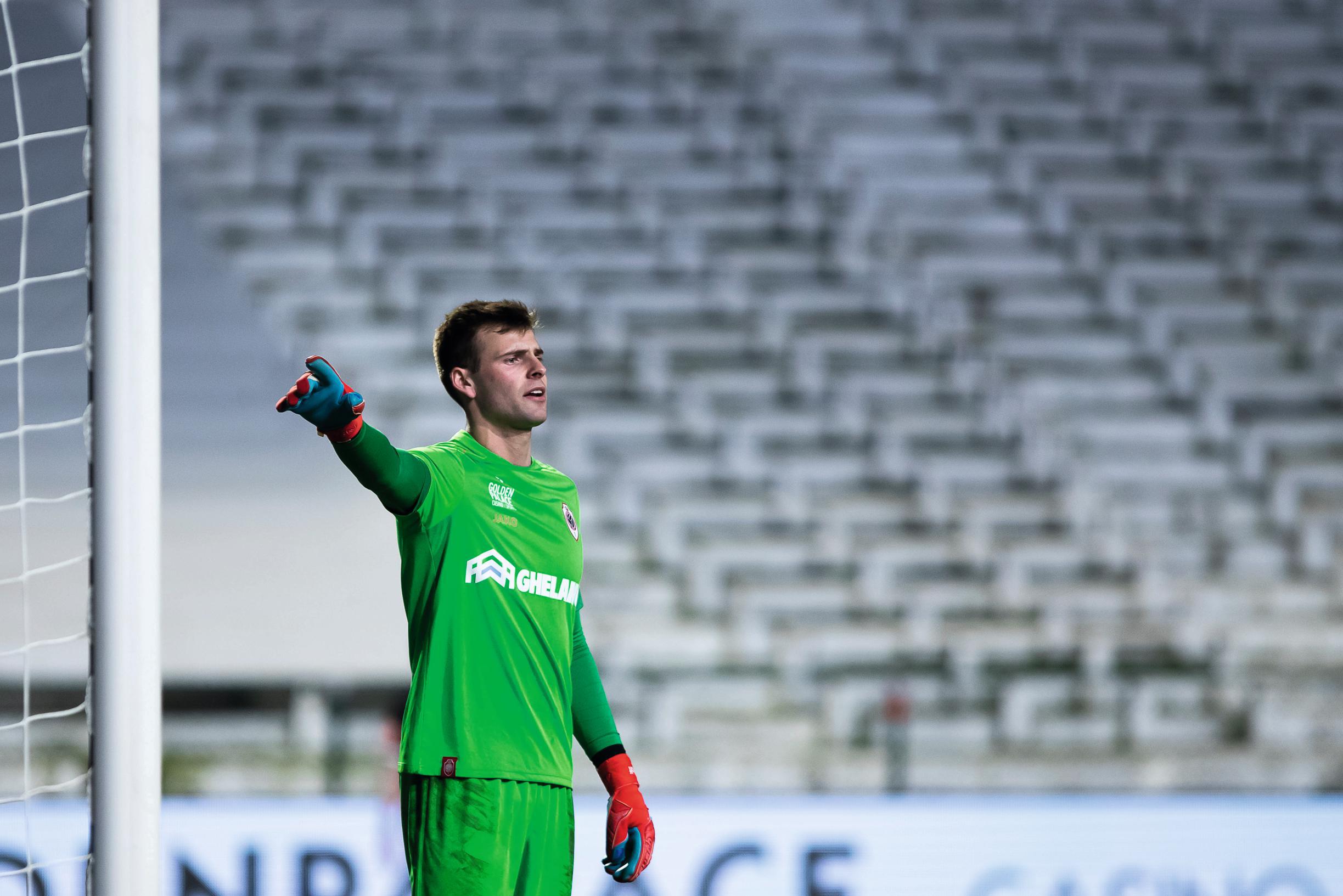 Zulte Waregem wil Antwerp-keeper De Wolf, RAFC zou Bostyn in ruil ...