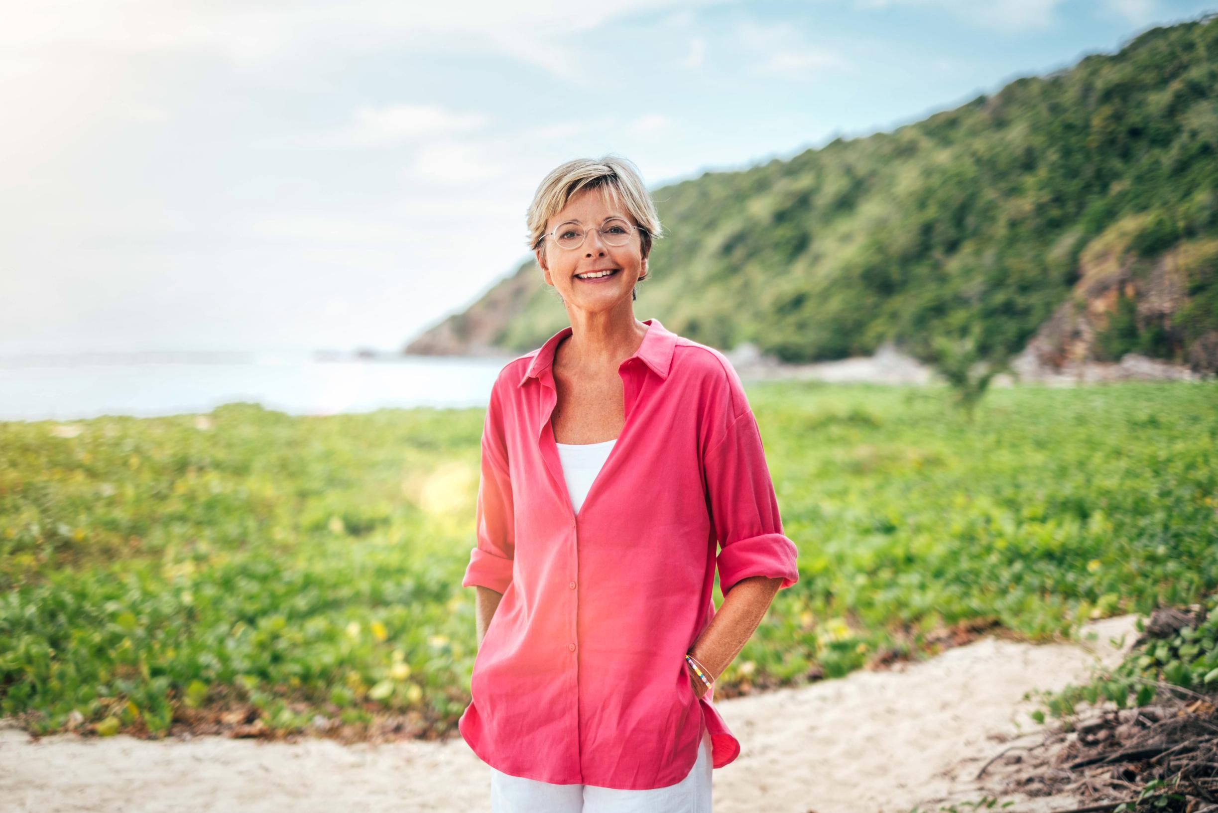 Ingeborg stuurt 100 wildvreemden naar een onbewoond eiland met als ...