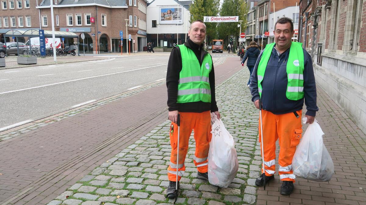 Kantoorklerken, directeurs en loodgieters rapen mee zwerfvuil: 250 kg ...
