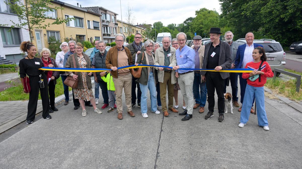 Vernieuwde Schotensesteenweg is officieel ingehuldigd | GVA