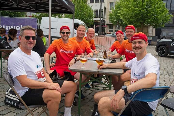 “Boven is het pure euforie en absolute verzuring”: 240 lopers bedwingen ...