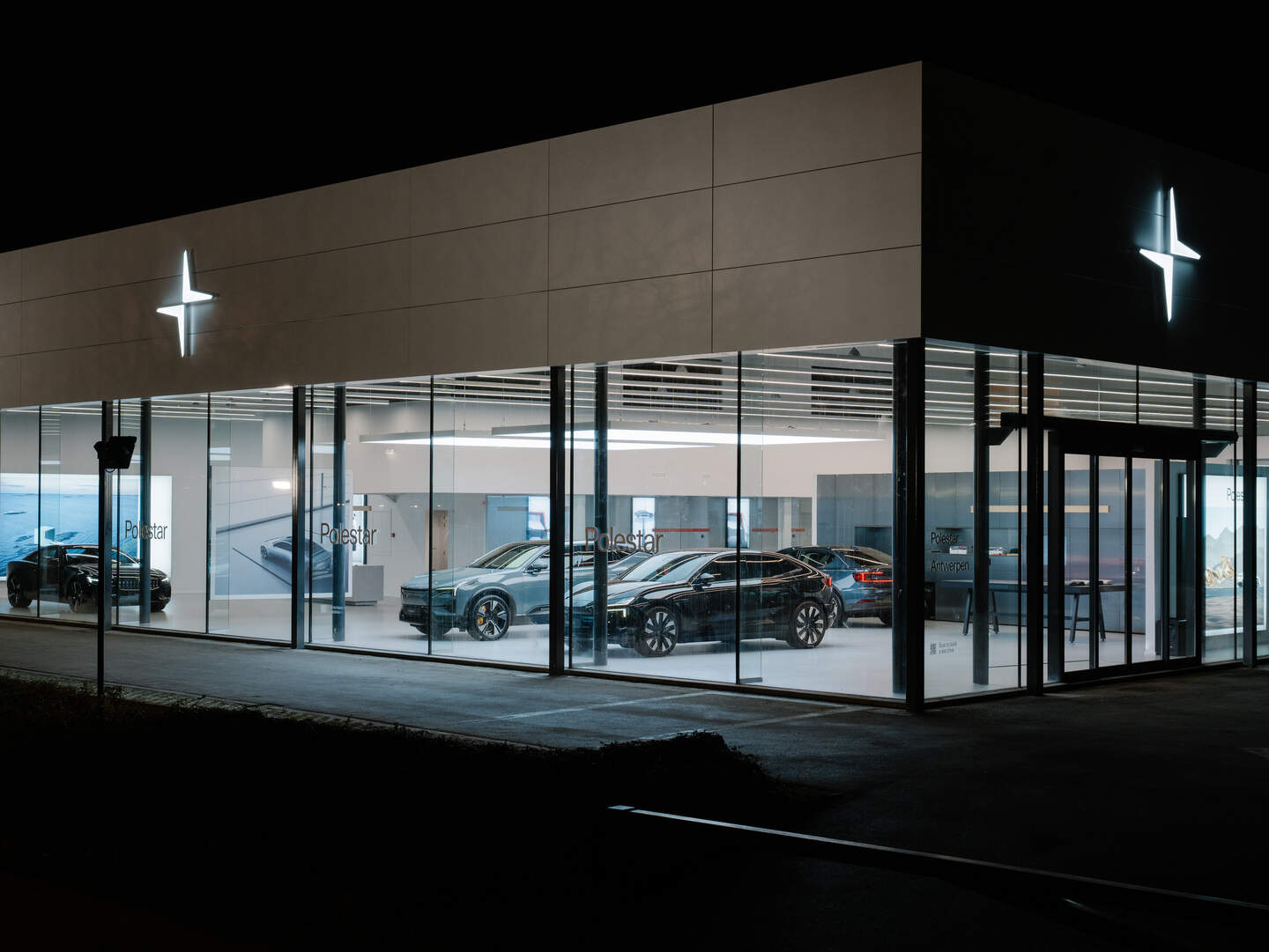 Step reyes erome was in Tysons seeking a good body rub and