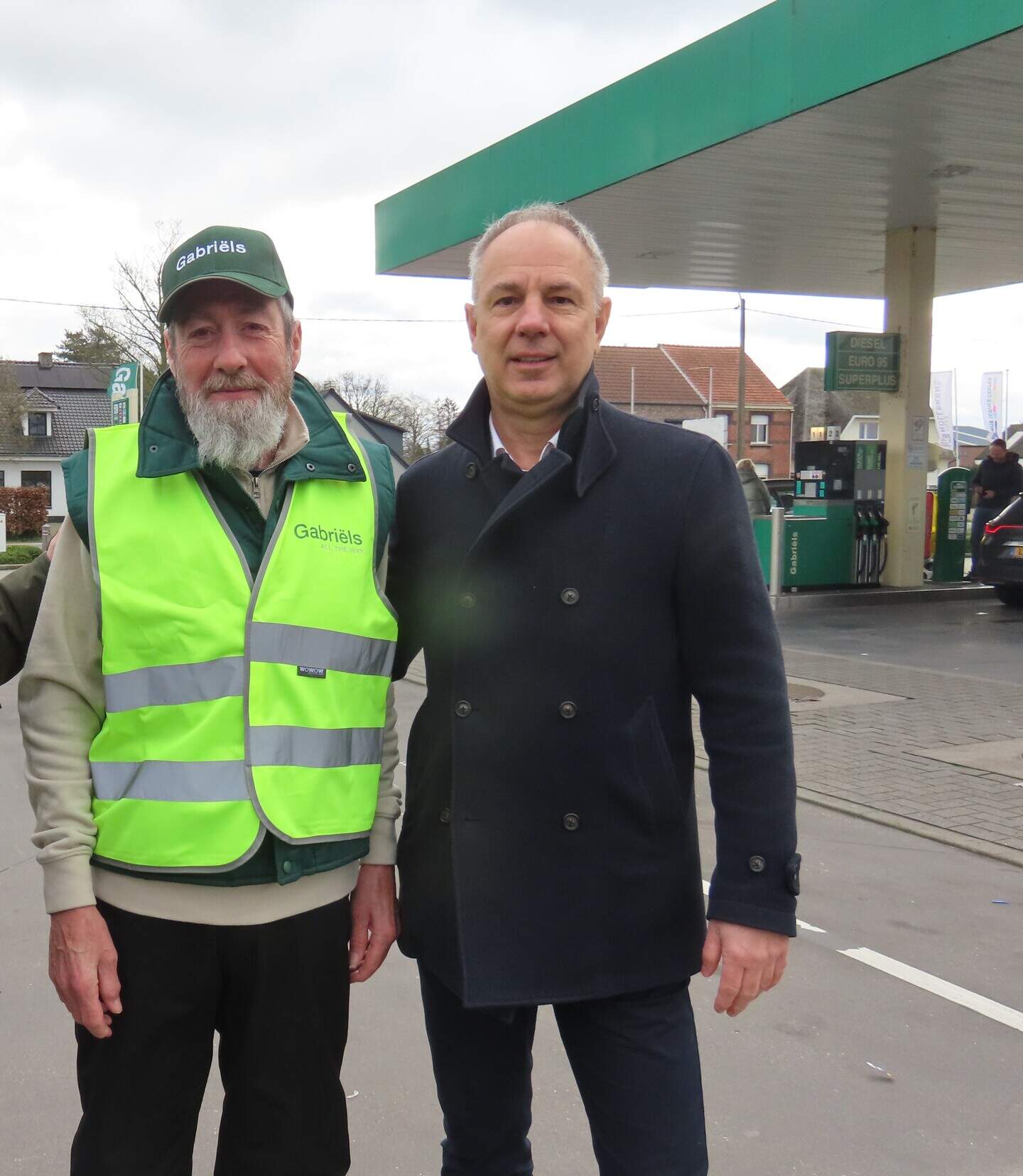 Steward begeleidt Nederlandse tanktoeristen in Essen: “Het ...