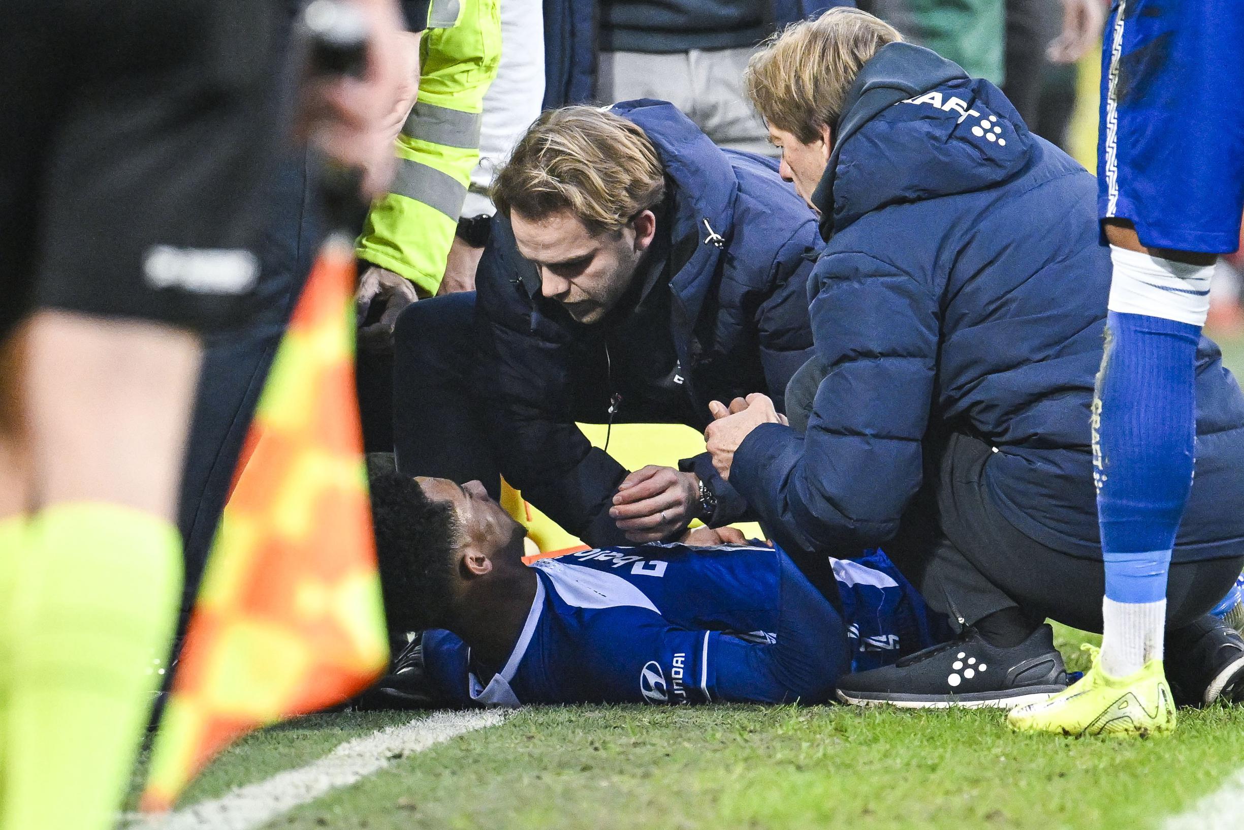 “Ik ben oké”: AA Gent-speler Noah Fadiga stelt iedereen gerust nadat ...