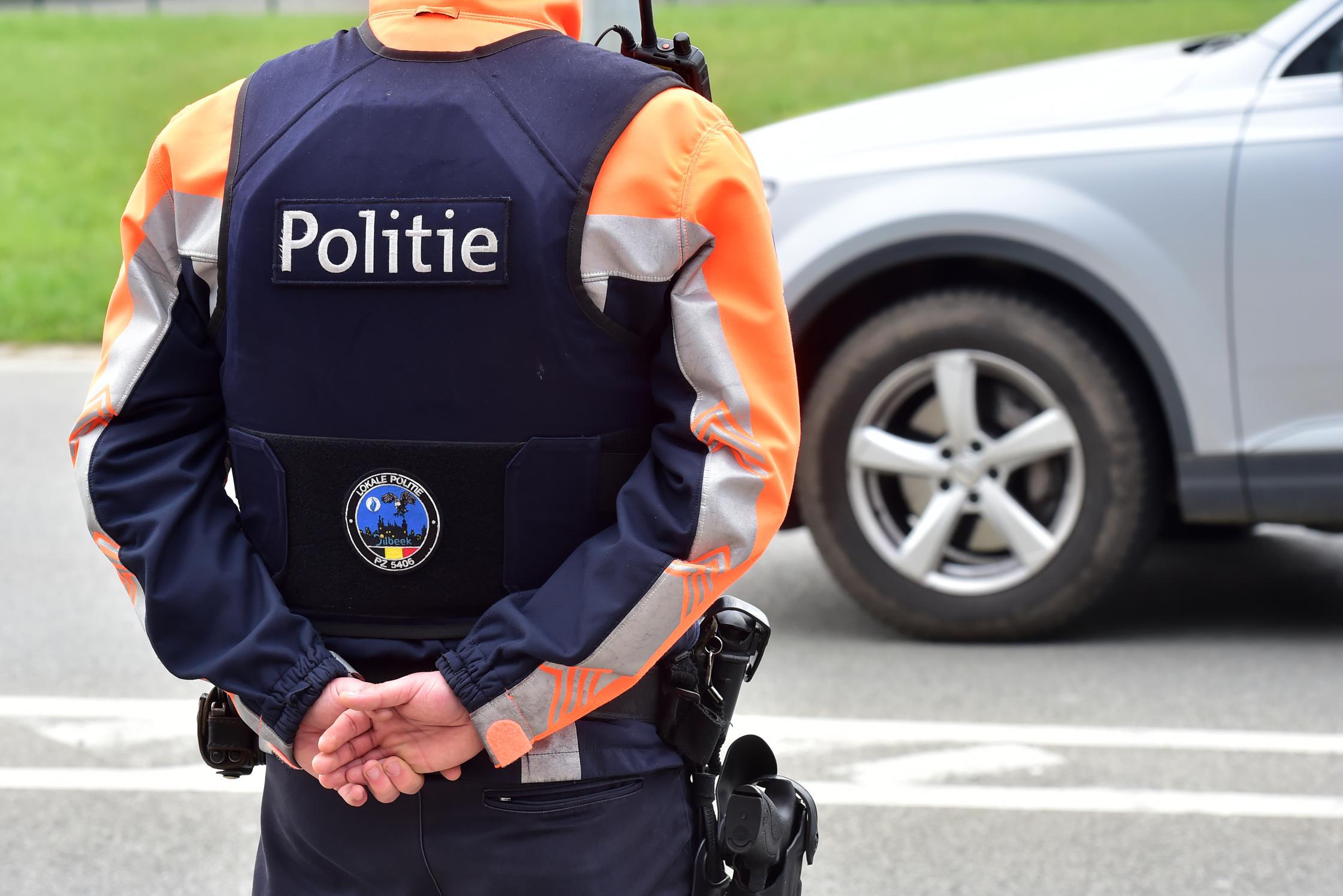 Vader laat 14-jarige bromfietser vluchten voor politie | GVA